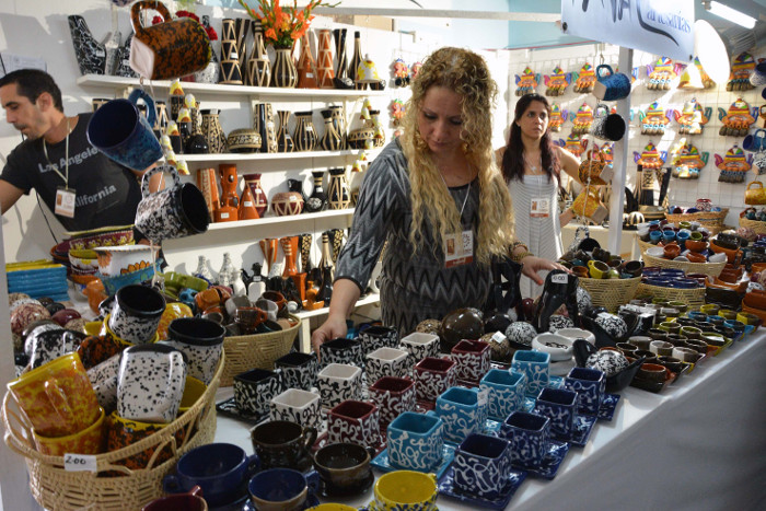 Adelante - Abrió sus puertas Feria Artesanal Arte 500+